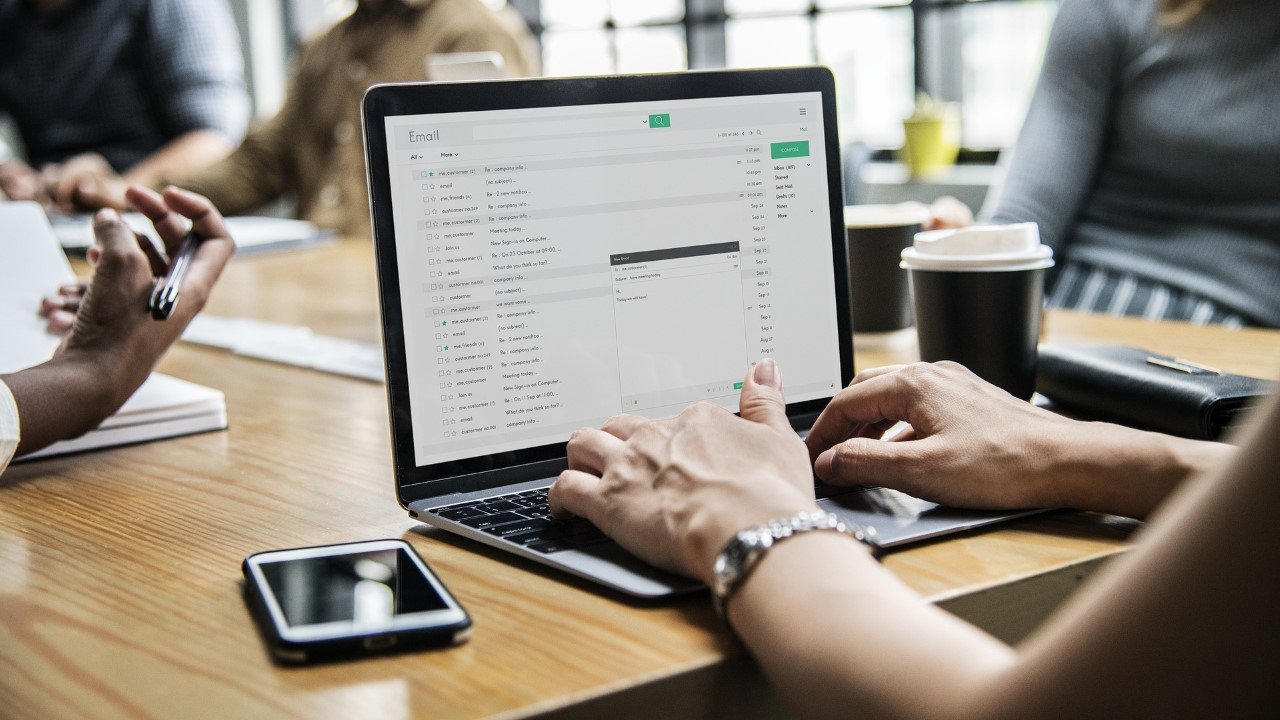 Comment ouvrir une boîte mail ? - Mr Annonce